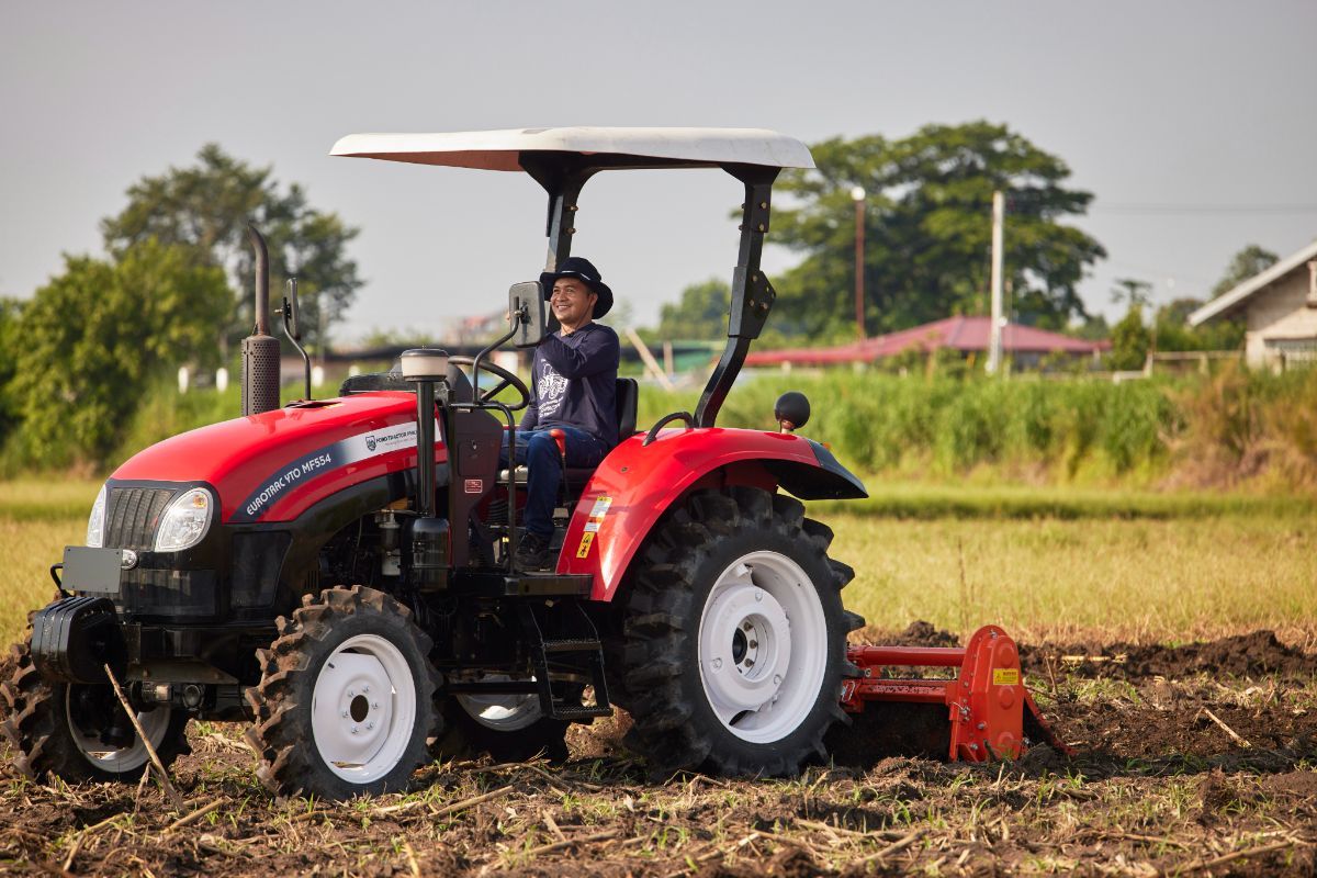 How To Choose The Best Tires For Your Tractor